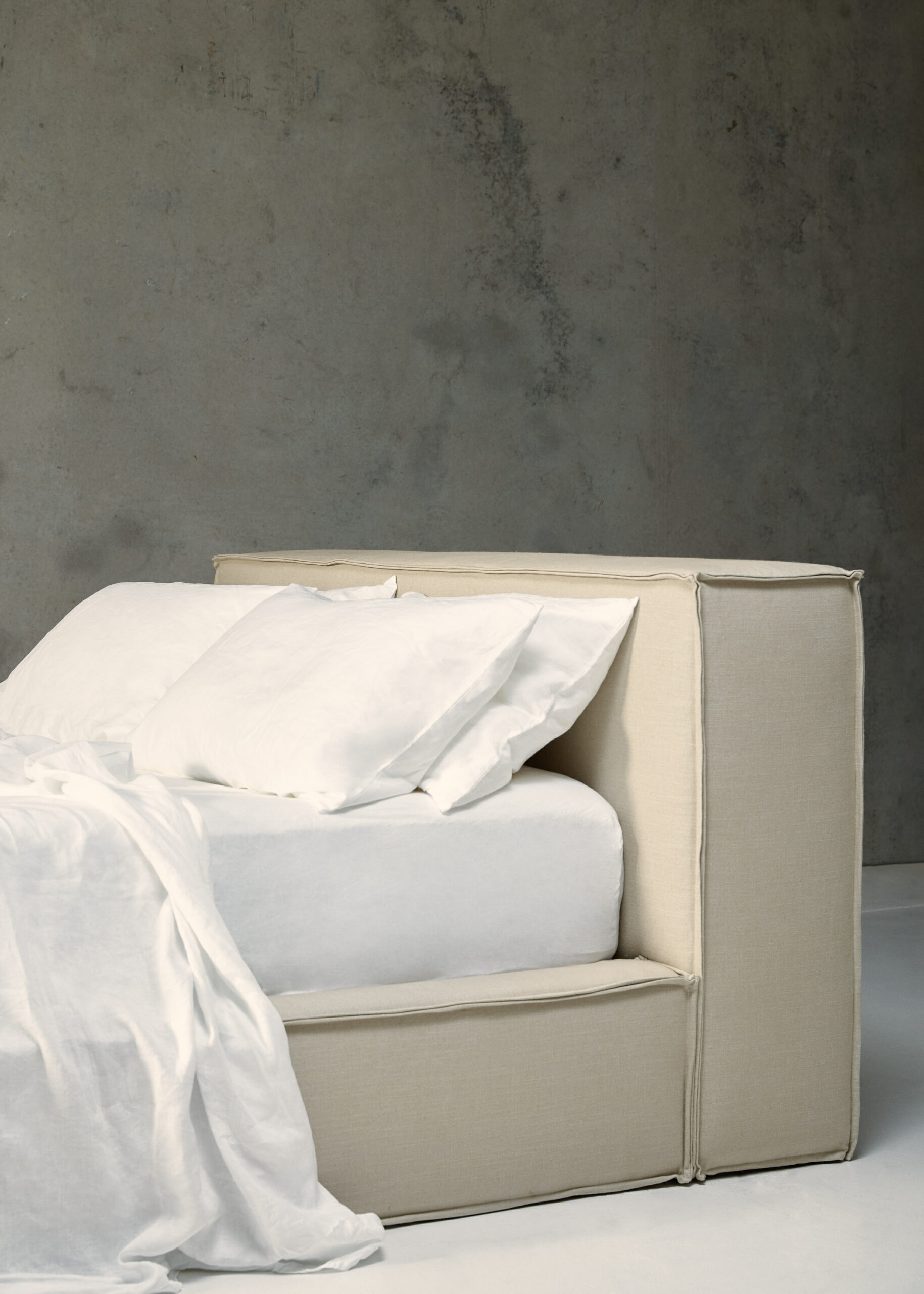 Freya Bed — Sirkka